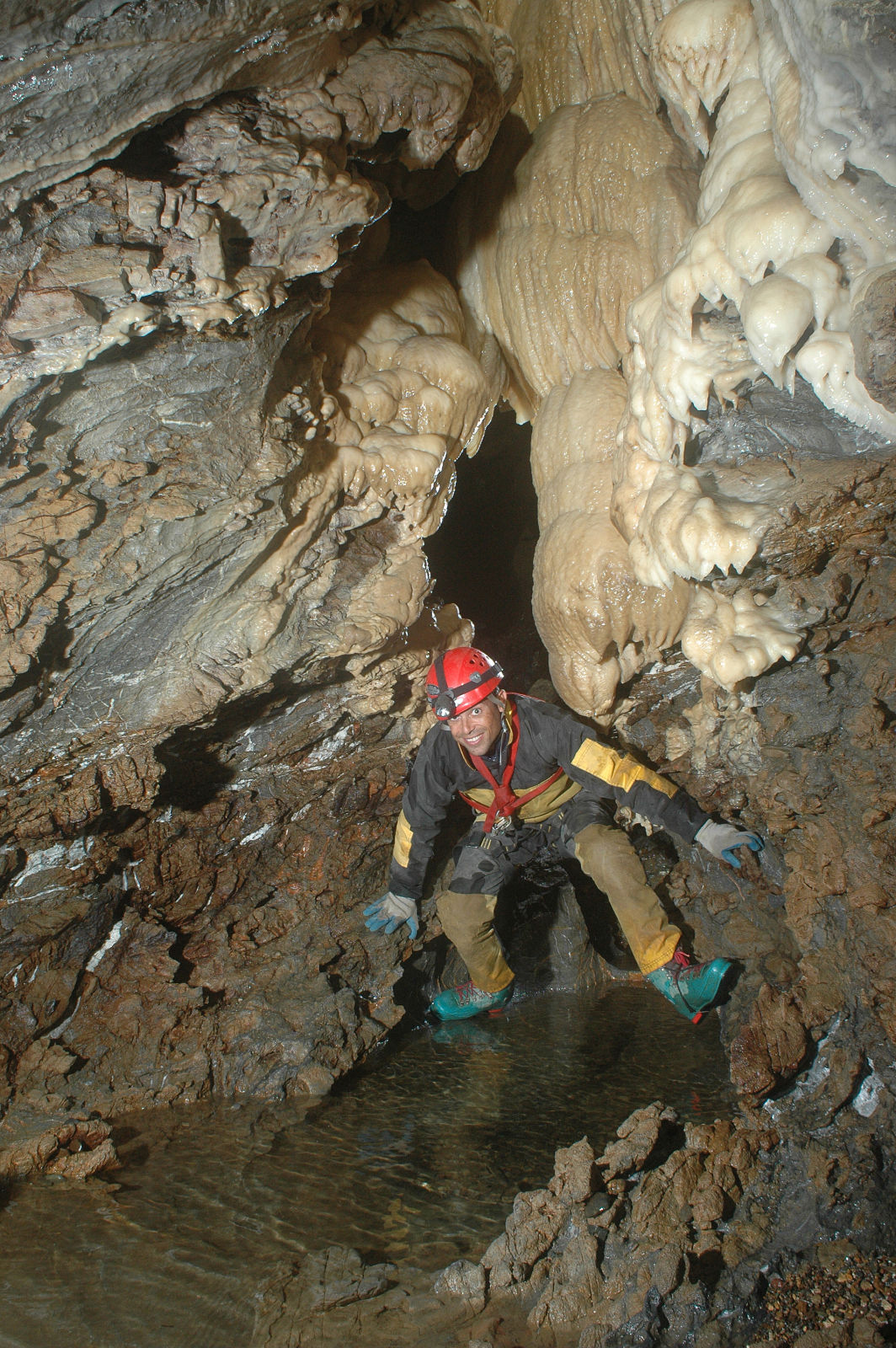 Horne Lake Caves | Go Camping BC